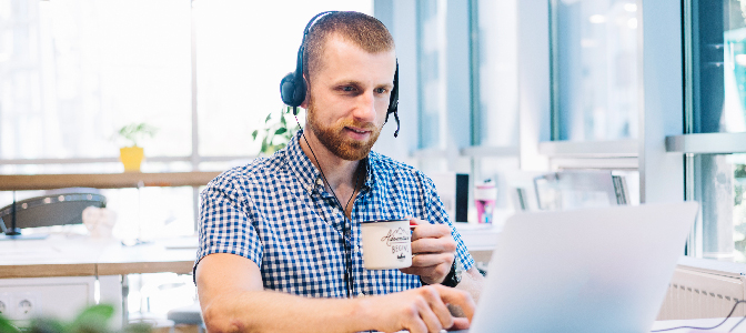 Use help desk groups to deliver expert support every time